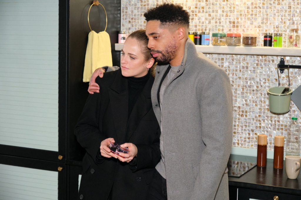 Trauriger Abschied in Bildern: Corinna wird beerdigt – Offizieller „Unter uns“-Fanclub